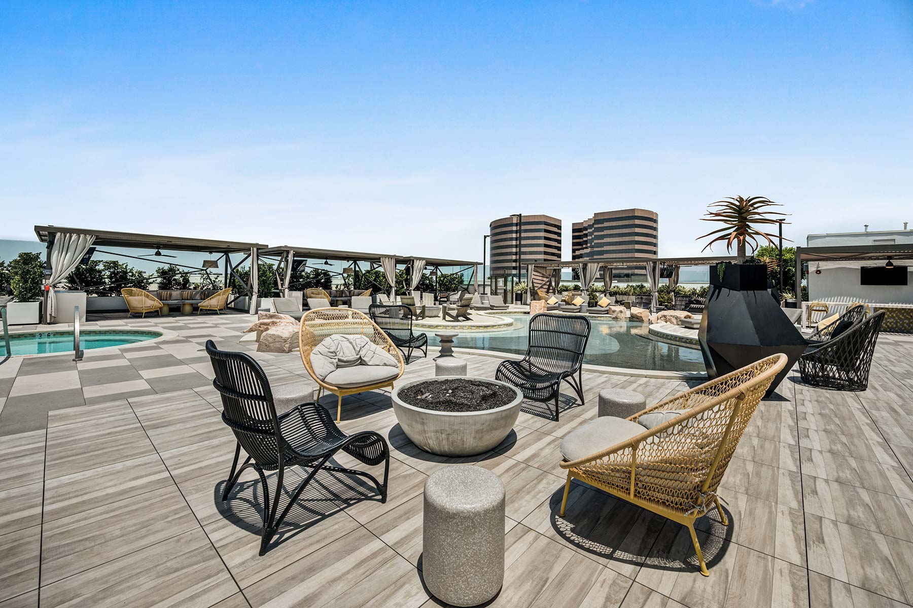 Skyloft: Luxury Apartments in Downtown Irvine, CA